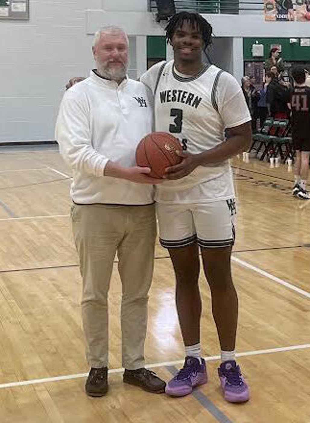 PHOTO: Campbell becomes all-time leading scorer for Western Hills’ boys ...