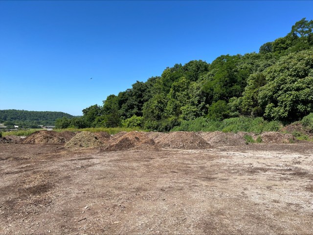 County quietly turning dead farm animals into compost | State-Journal