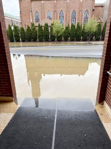 Congregation of First Baptist Church on St. Clair Street votes down ...